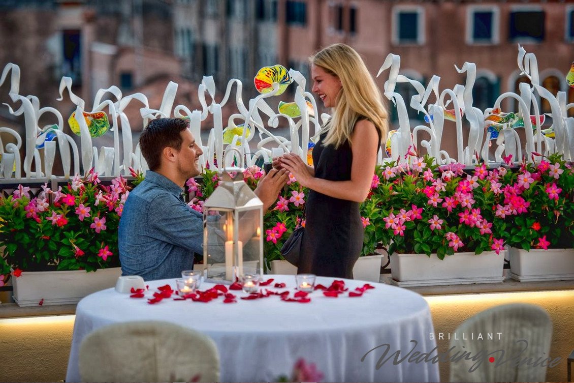 Best 8 wedding proposal ideas spots in Venice Italy